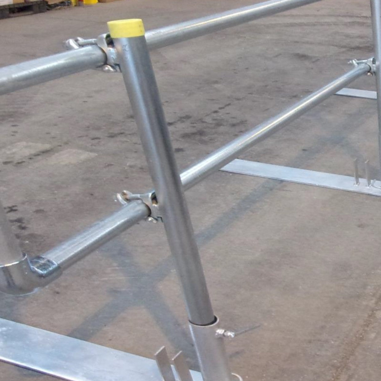 SG4 Flat Roof Guardrail System - Secure freestanding system for Flat Roofs