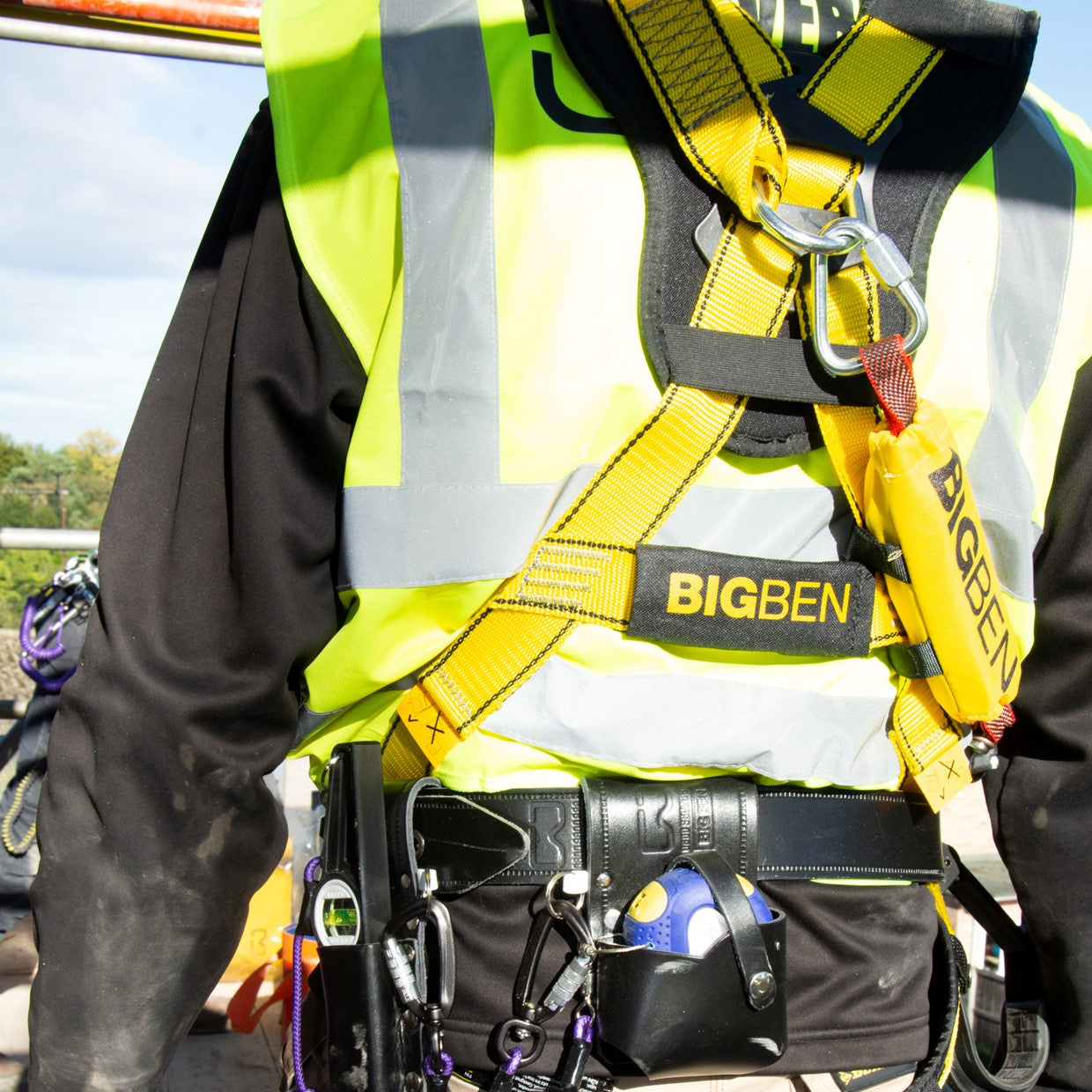 BIGBEN® Single Retractable Lanyard with Wide Opening Green Alloy Scaff