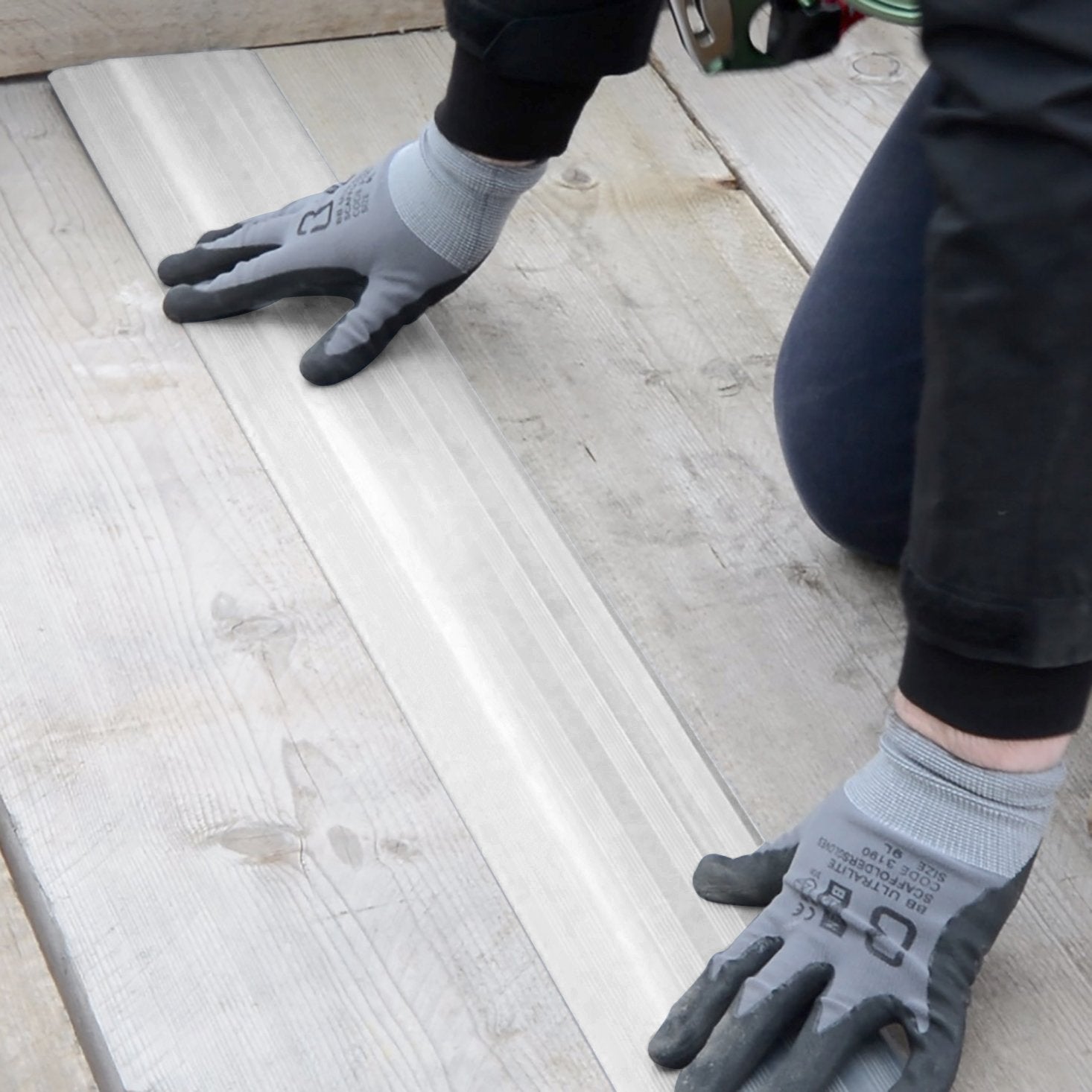 2m Scaffgap 'Mind The Gap' - Safely Covers Gaps in Scaffolding Boards