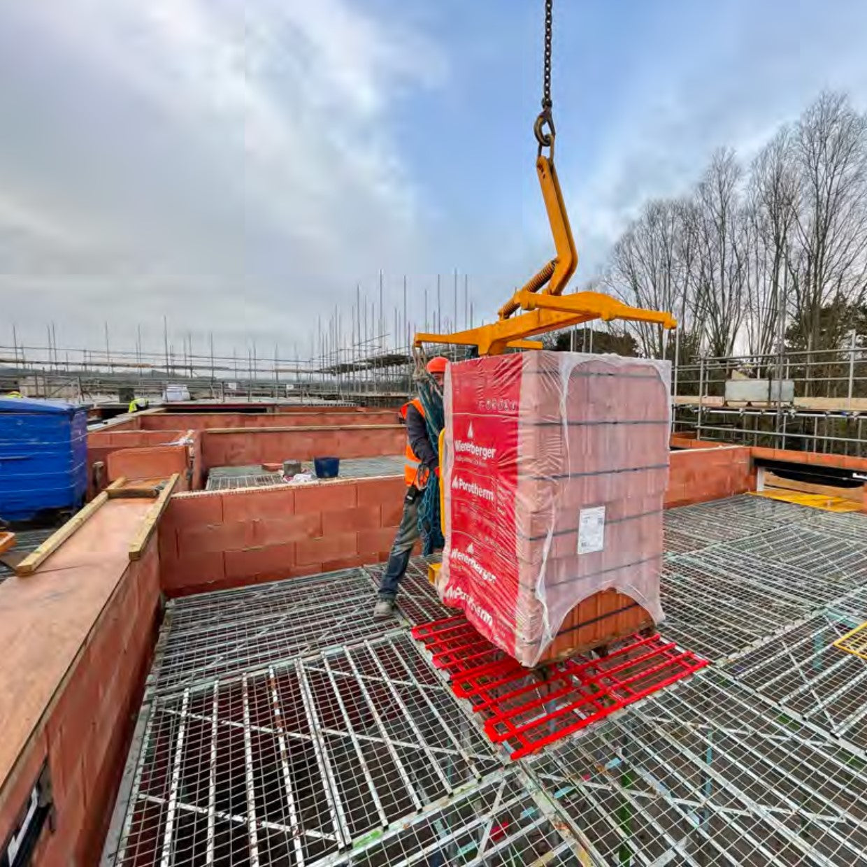 Loading Bay - SWL 1.8 Tonnes