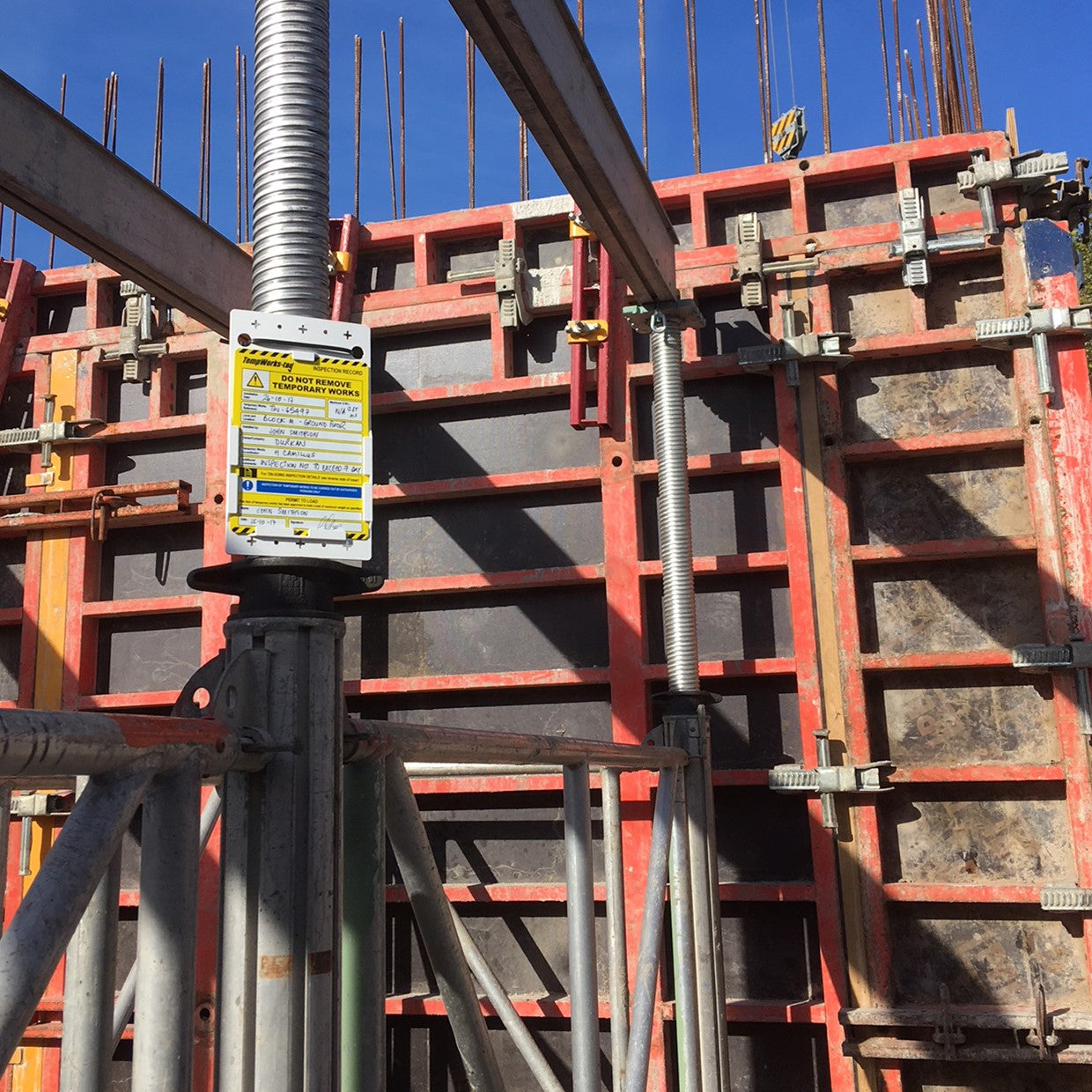 Temporary Works Tag Kit (10 holders, 10 inserts, 1 pen)